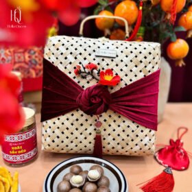 Holla Queen – Give.Love.Joy – Holla Queen là thương hiệu chuyên cung ...